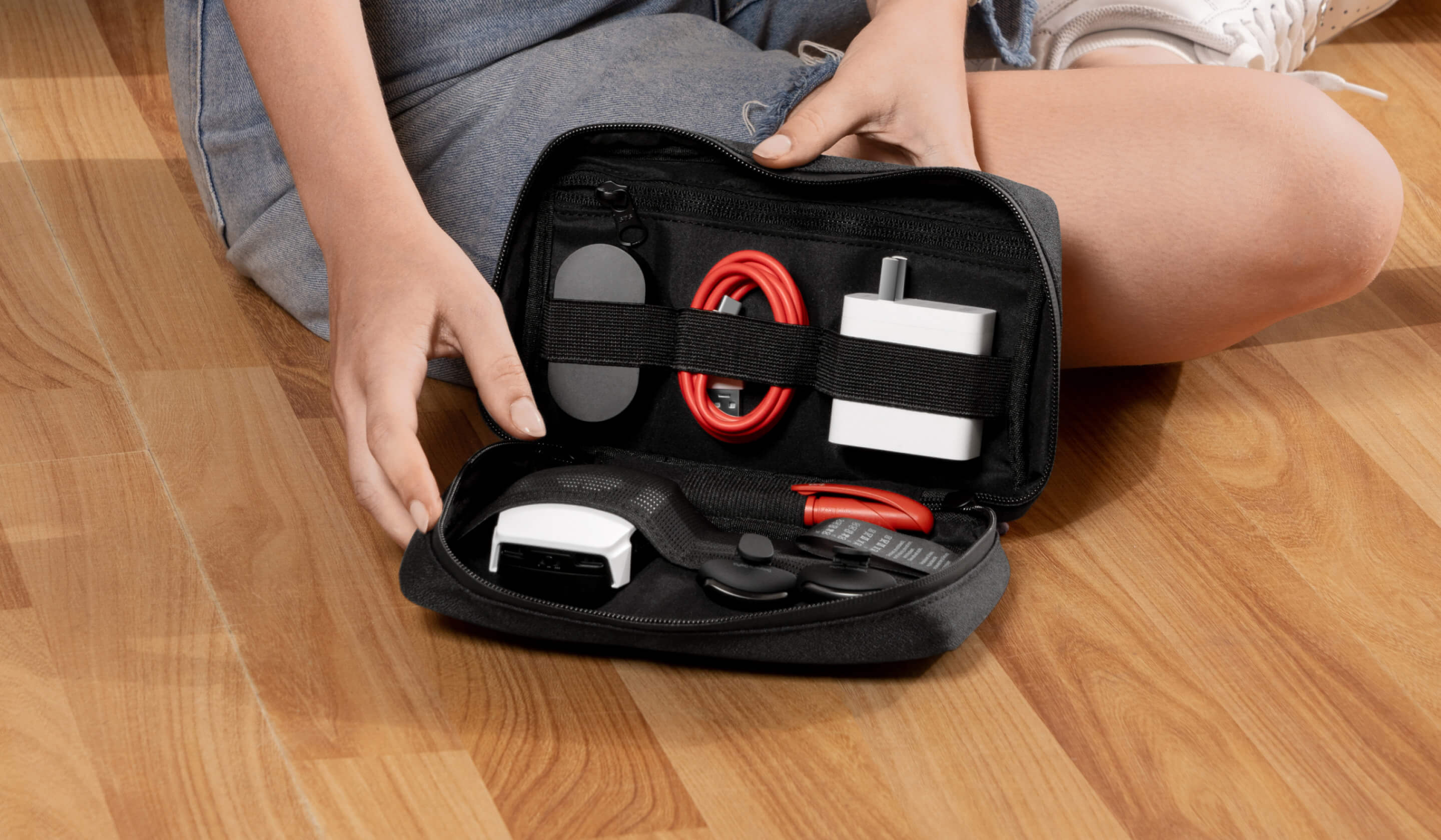 OnePlus Travel Tech Pouch - OnePlus (United Kingdom)